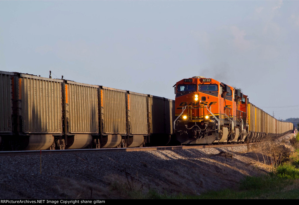 BNSF 6192 Leans into the sun!!